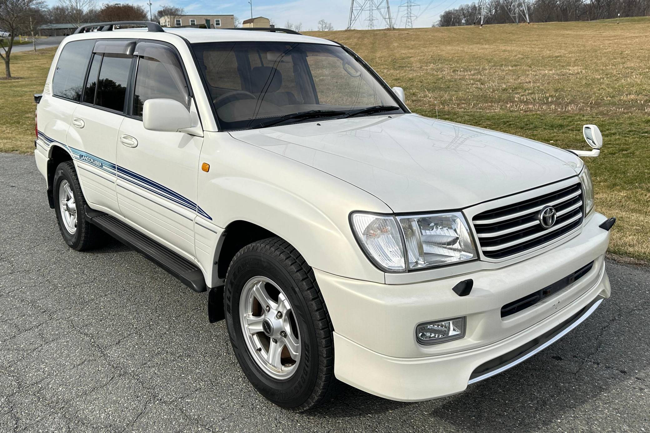 How Much is a Toyota Land Cruiser 100 Series Worth at Auction? - Old ...