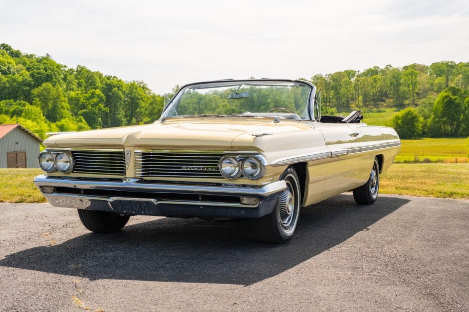 How Much is a Pontiac Bonneville Worth at Auction? | Old Cars Data