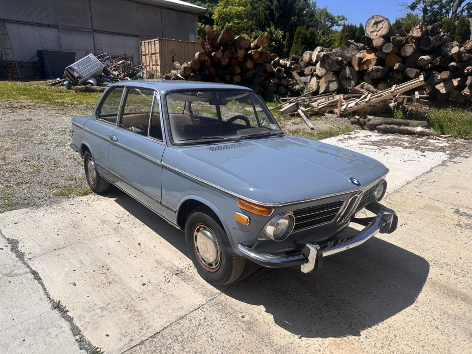 How Much is a BMW 2002 Worth at Auction? | Old Cars Data